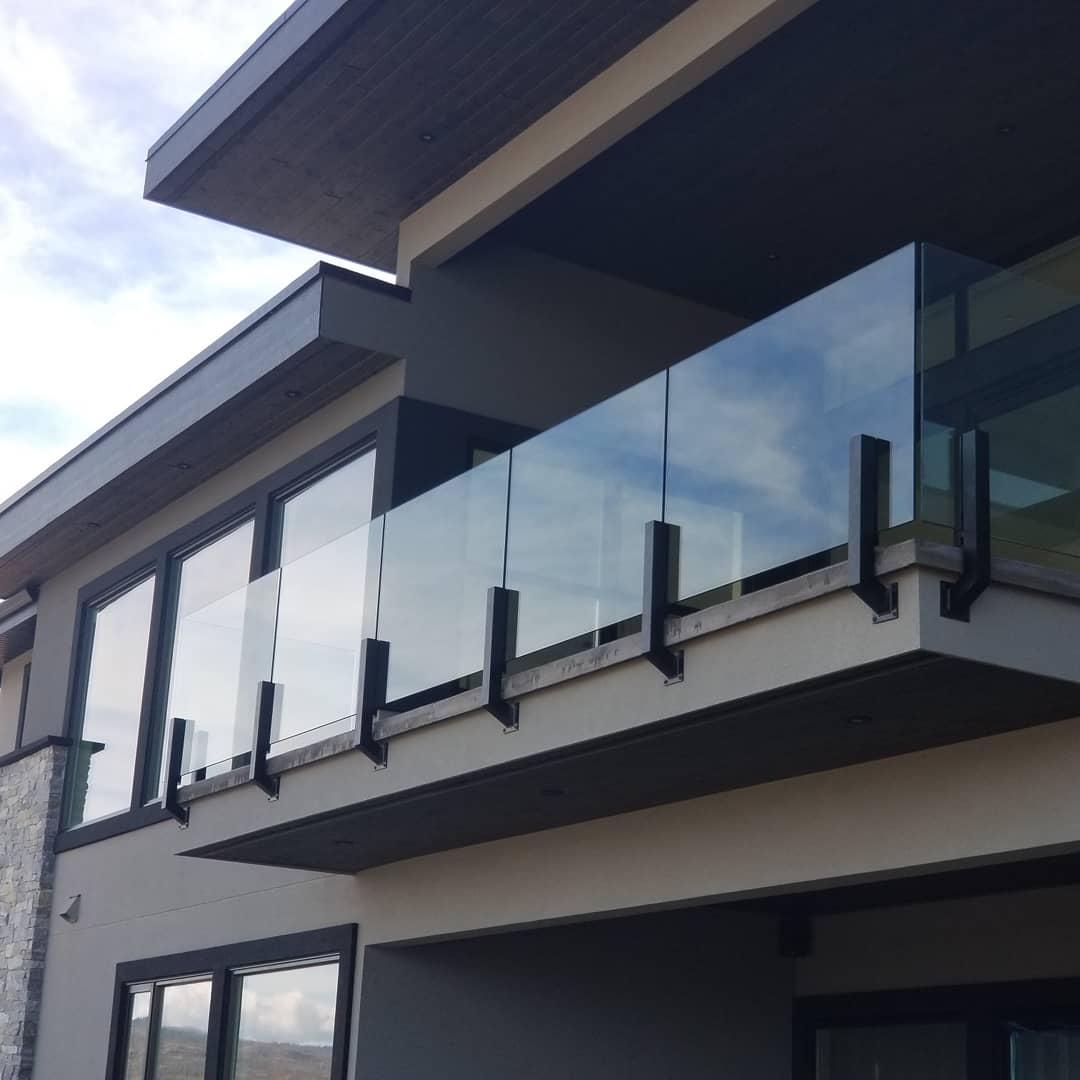 Exterior Handrails & Guardrails Okanagan - Glass OPS
