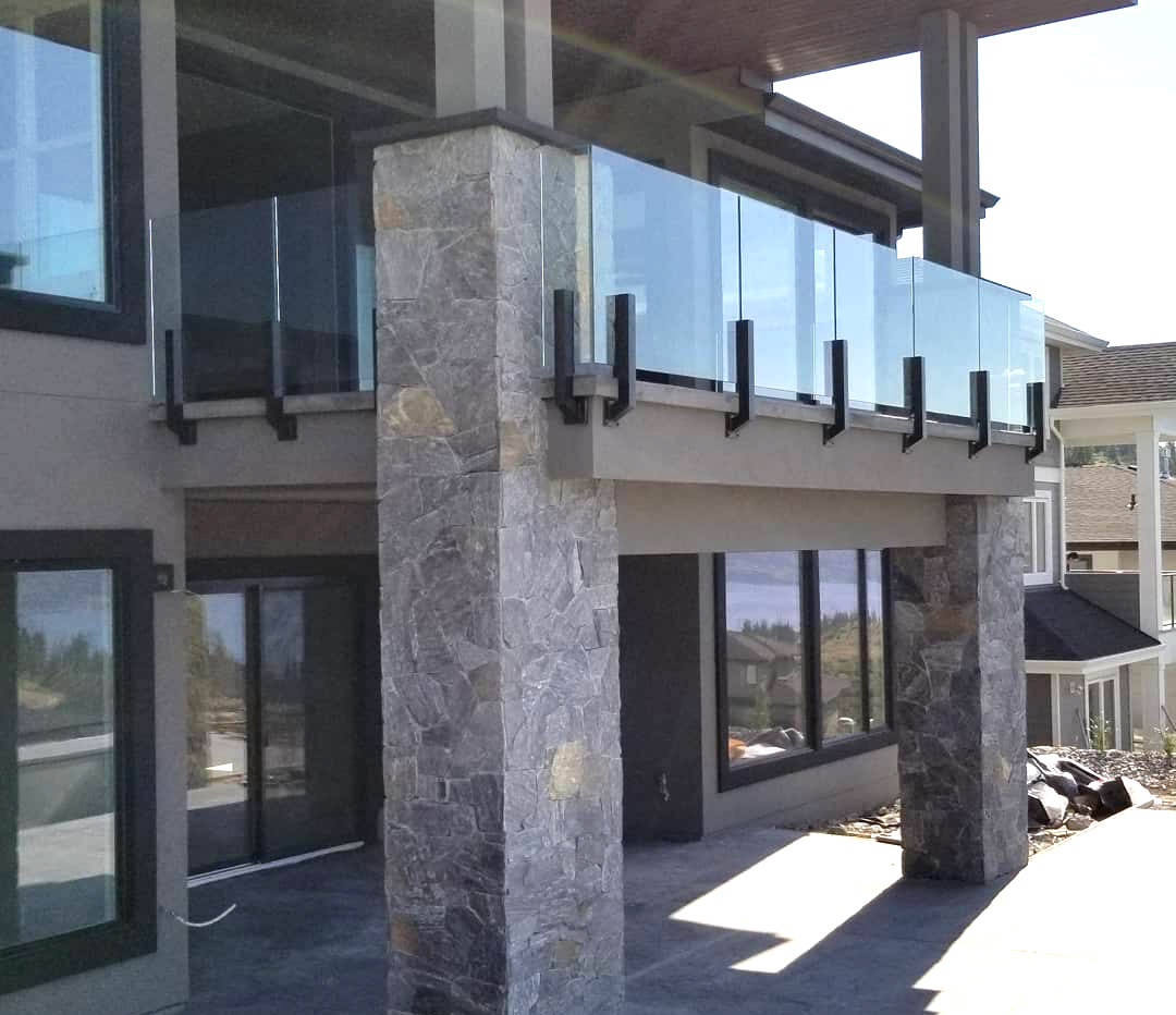 Exterior Handrails & Guardrails Okanagan - Glass OPS